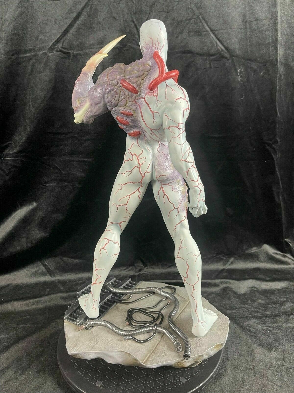 HOLLYWOOD COLLECTIBLES GROUP TYRANT CAPCOM RESIDENT EVIL STATUE FIGURE ...