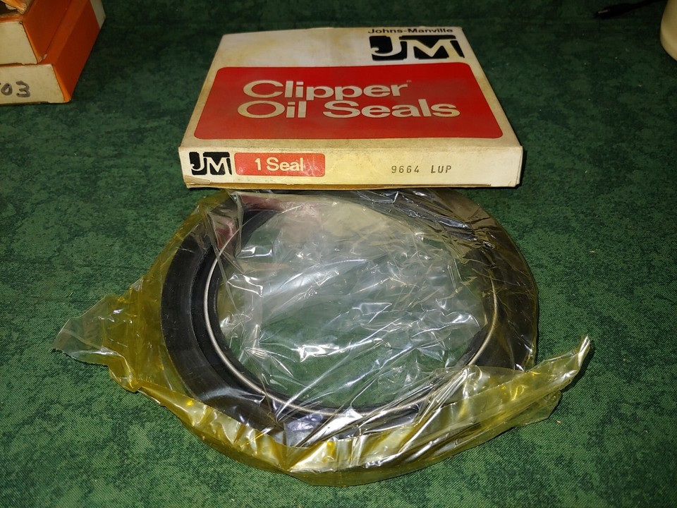 Johns-Manville Clipper 4.5" Shaft Oil Seal 9664LUP Cross to CR 45110 (15217G-B3) | eBay