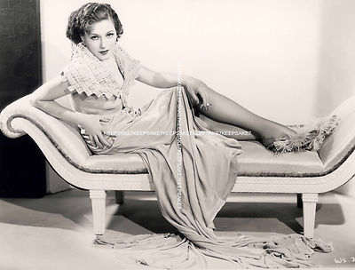 BEAUTIFUL ACTRESS WINIFRED SHAW SMOKING ON THE COUCH LEGGY IN NYLONS ...