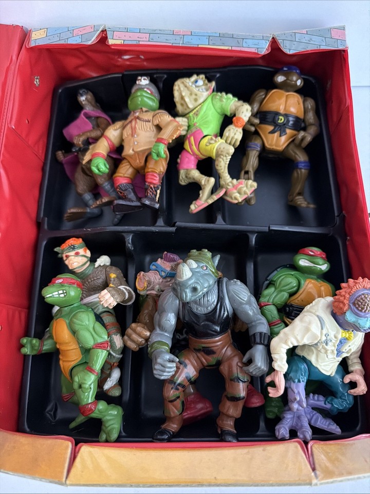 TMNT COLLECTORS CASE & 10 PLAYMATES TMNT ACTION FIGURES BUNDLE VINTAGE ...