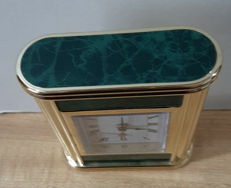 QUARTZ MANTLE /DESK CLOCK (GOLD TONE and DARK GREEN) ~ BATTERY ~ NEW | eBay