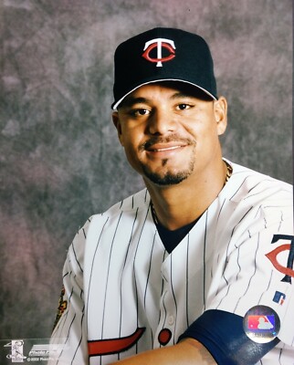 LUIS RIVAS 2002 Studio Series 8X10 PHOTO Minnesota Twins | eBay