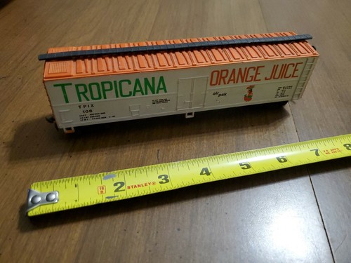 HO Scale "Tropicana Orange Juice" TPIX 106 50’ Freight Train Box Car ...