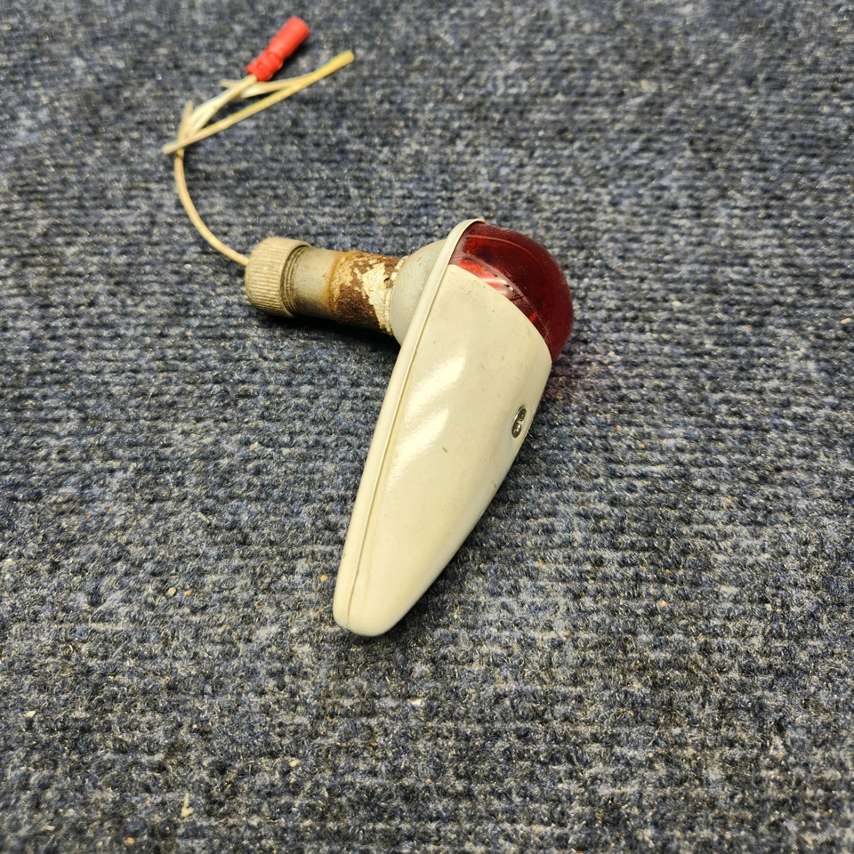 C622001-0201 | Cessna 1982 172RG | NAVIGATION LIGHT ASSEMBLY RH W/ LENS ...