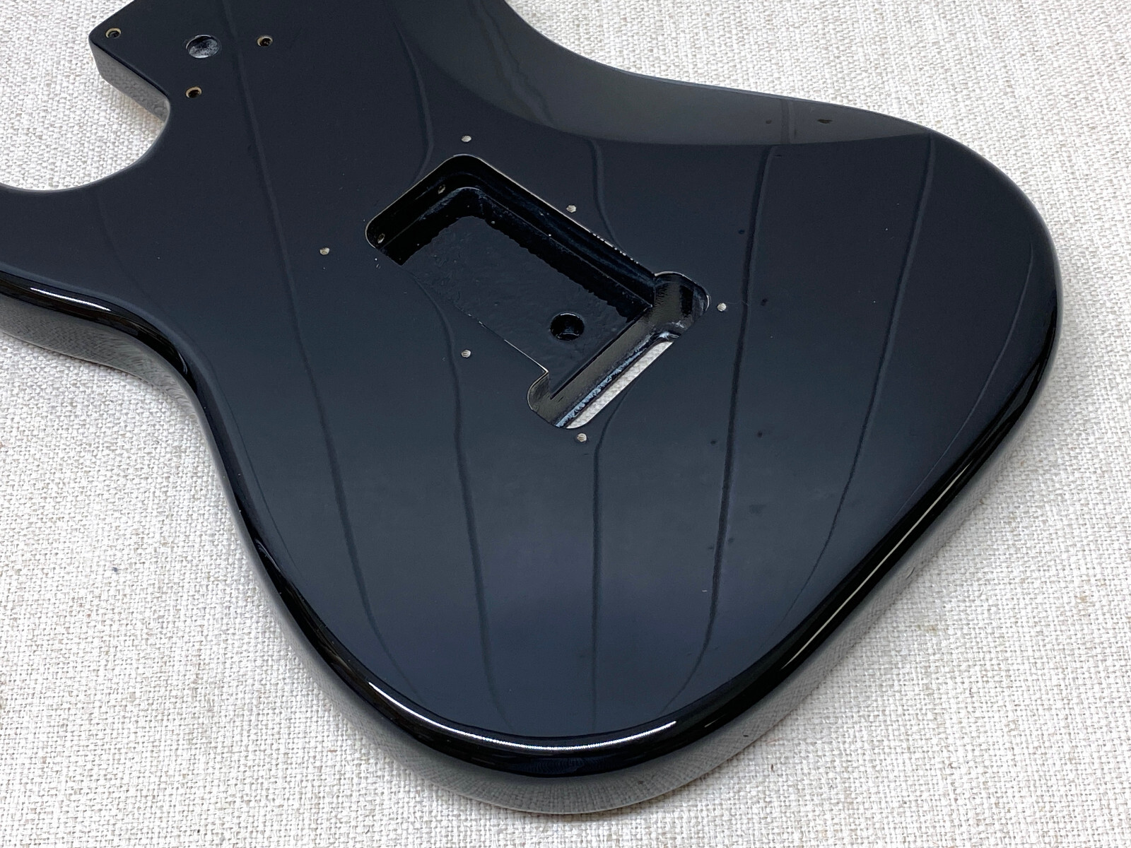 Genuine Fender Squier Affinity 2-Point TREMOLO STRAT BODY Black ...