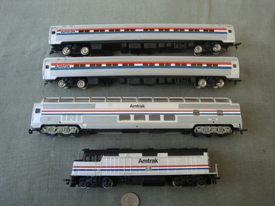 HO SCALE BACHMANN SPECTRUM AMTRAK TRAIN SET F40PH LOCOMOTIVE & 3 COACH ...