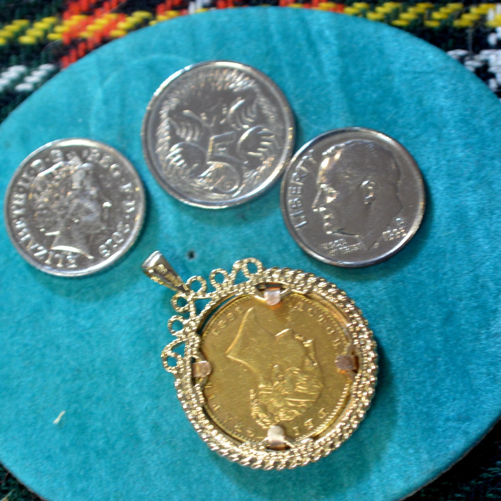 9 ct gold new half sovereign mount with FAKE coin | eBay UK