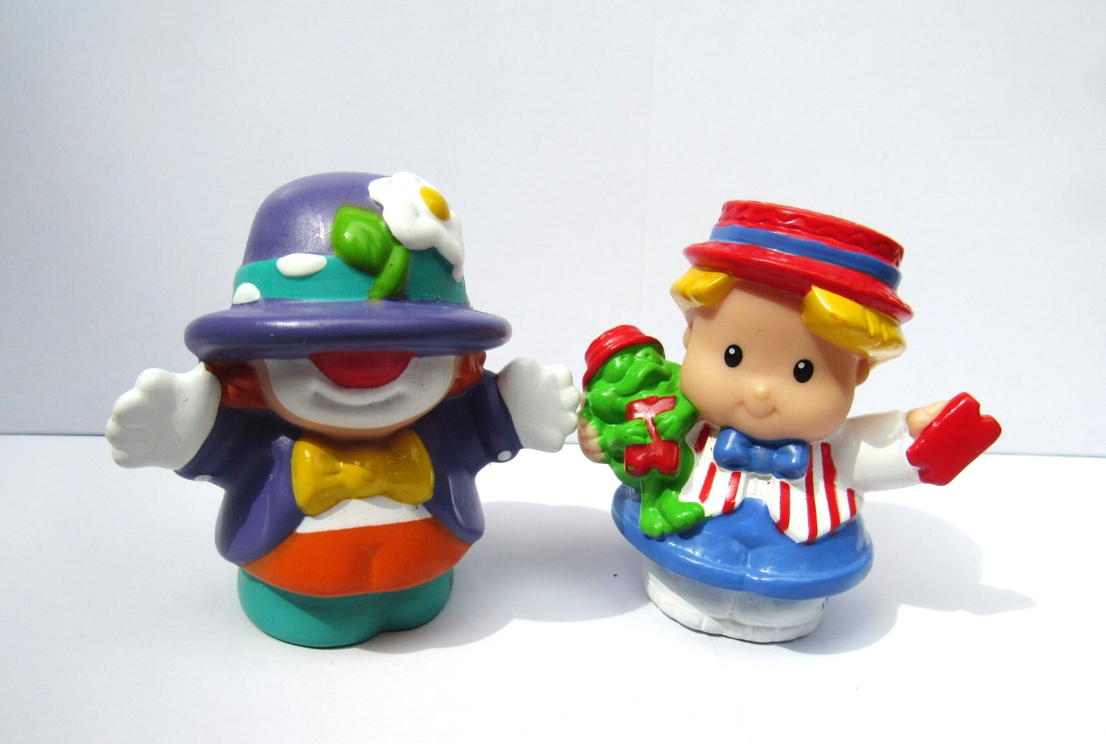 Fisher Price Little People Carnival figures - Eddie Ticket Taker ...