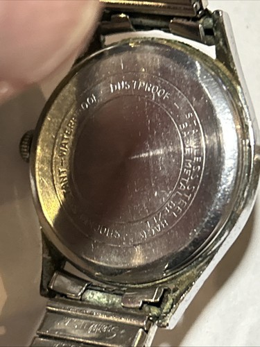 Lot of 4 Vintage Men's Wrist Watches Endura-World Trader-Timex ...