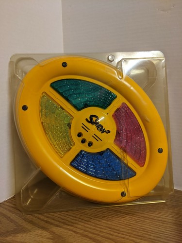 Simon 2 Sided Electronic Game Milton Bradley In original plastic clam ...