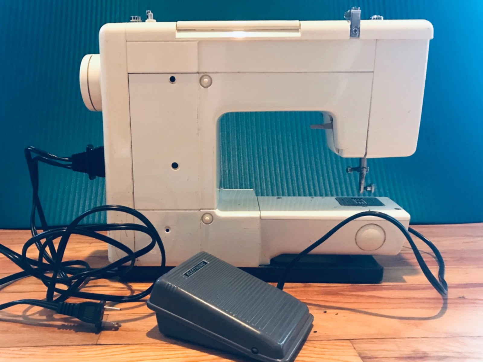 Brother Sewing Machine VX-880 With Foot Pedal | eBay