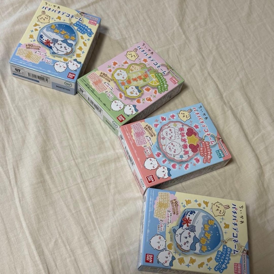 [Price reduction possible] Hachiware stationery set with bonus sticker ...