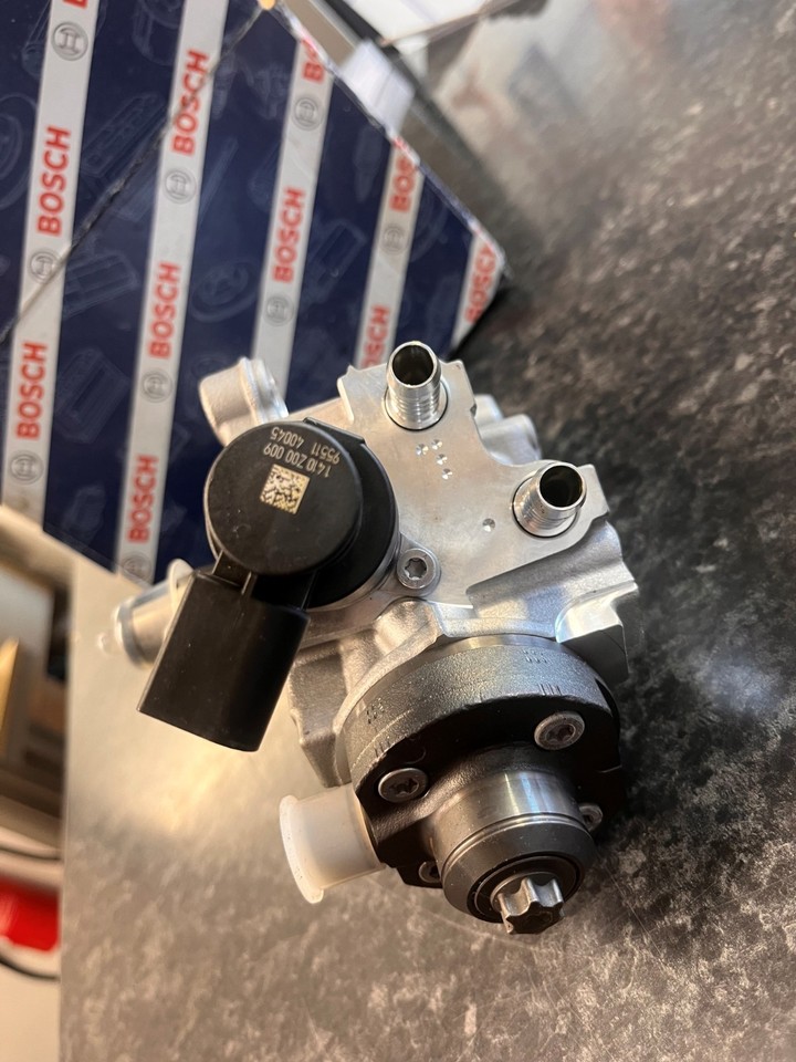 New Bosch High Pressure Fuel Injection Pump 0445010554 BMW N47 D20C ...