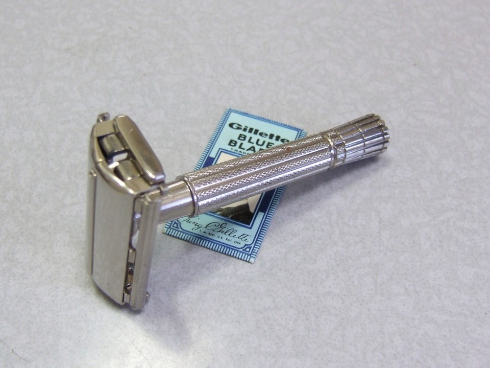 Gillette Double Edge Safety Razor D-2 1958 Cavalcade of Sports TV ...