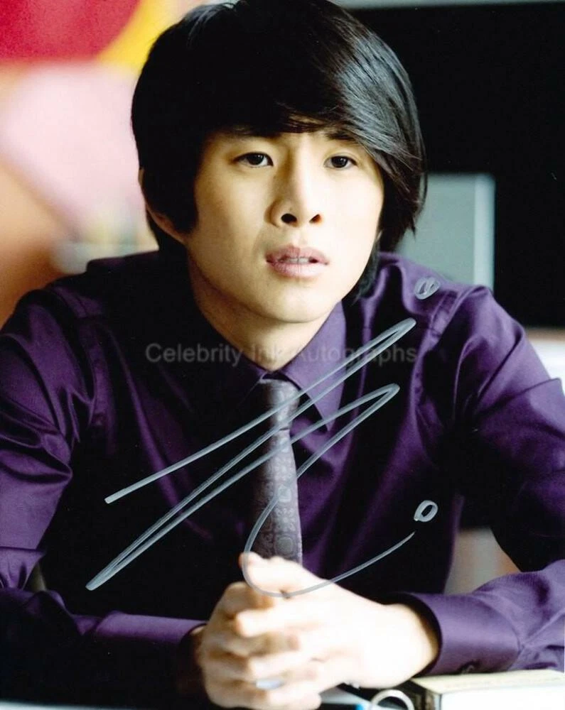 Justin Chon Twilight