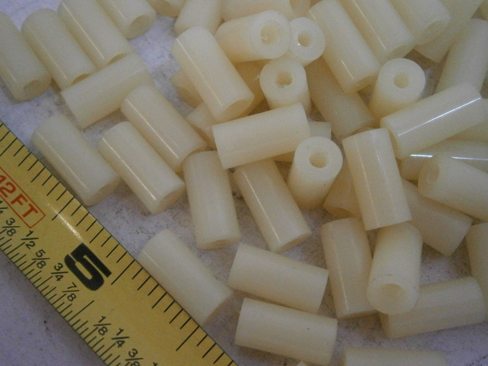 Micro Plastics 15TSP003 Tapped Nylon Spacers 4-40 x .500" Long Lot of ...