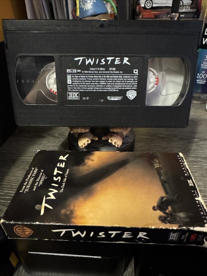 Twister (VHS, 1996) Helen Hunt Bill Paxton 85392010035| eBay