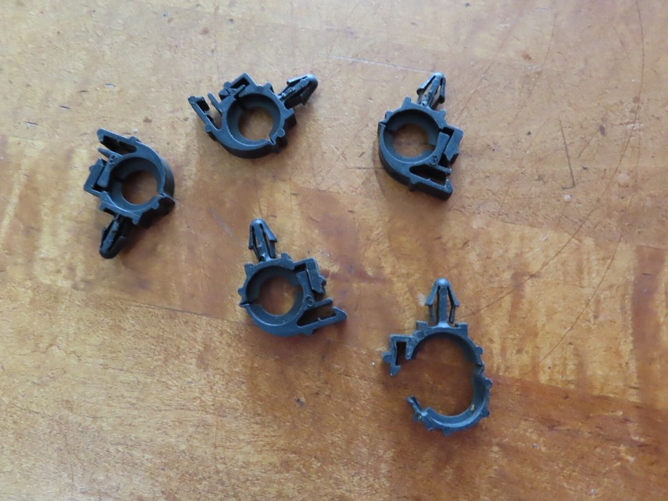 ORIG GM BLACK Stand Off Wire Harness Guide Retainer Snap Ring Clips Set ...