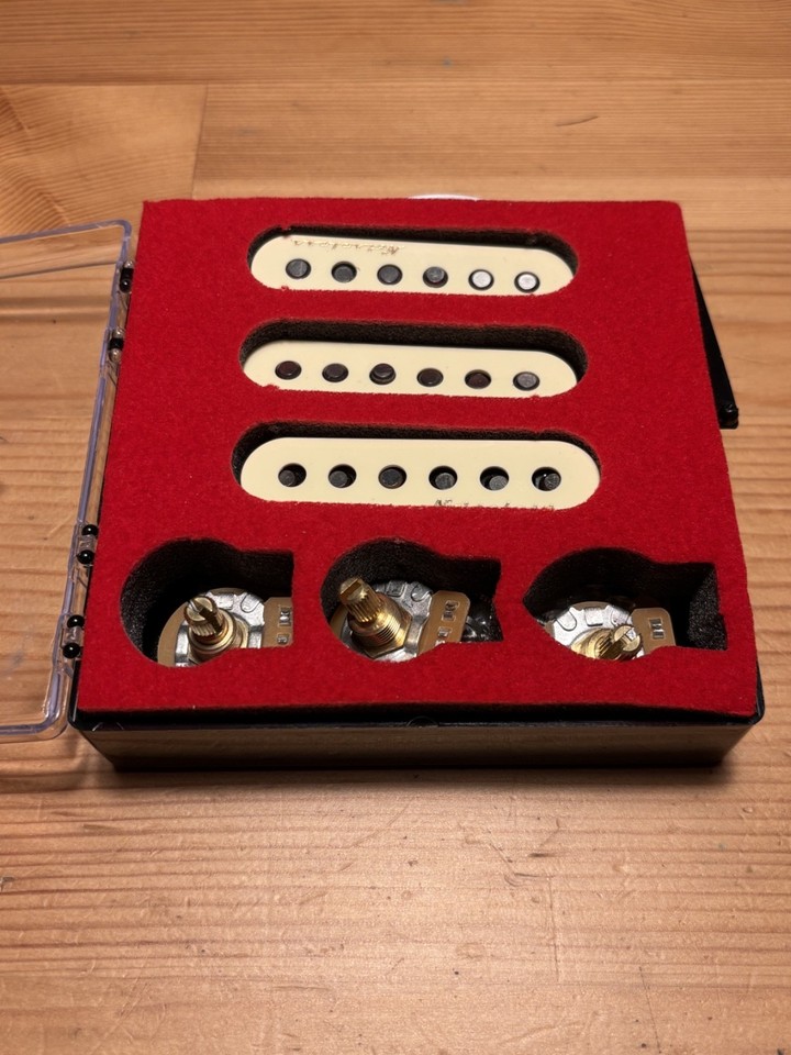 Fender Stratocaster | Vintage Noiseless Pickup Set | eBay.de