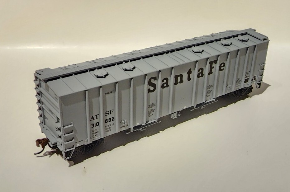 HO Scale Walthers #932-3692 ATSF Santa Fe 50' Airslide Hopper #310682 ...