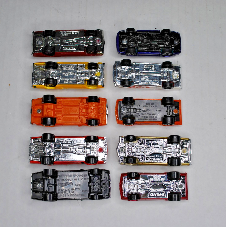 Hot Wheels Loose Lot with carrying case Muscle car Mopar Lot of 41 cars ...