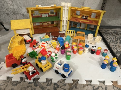 Fisher Price Little People Lot With Play Family House | eBay