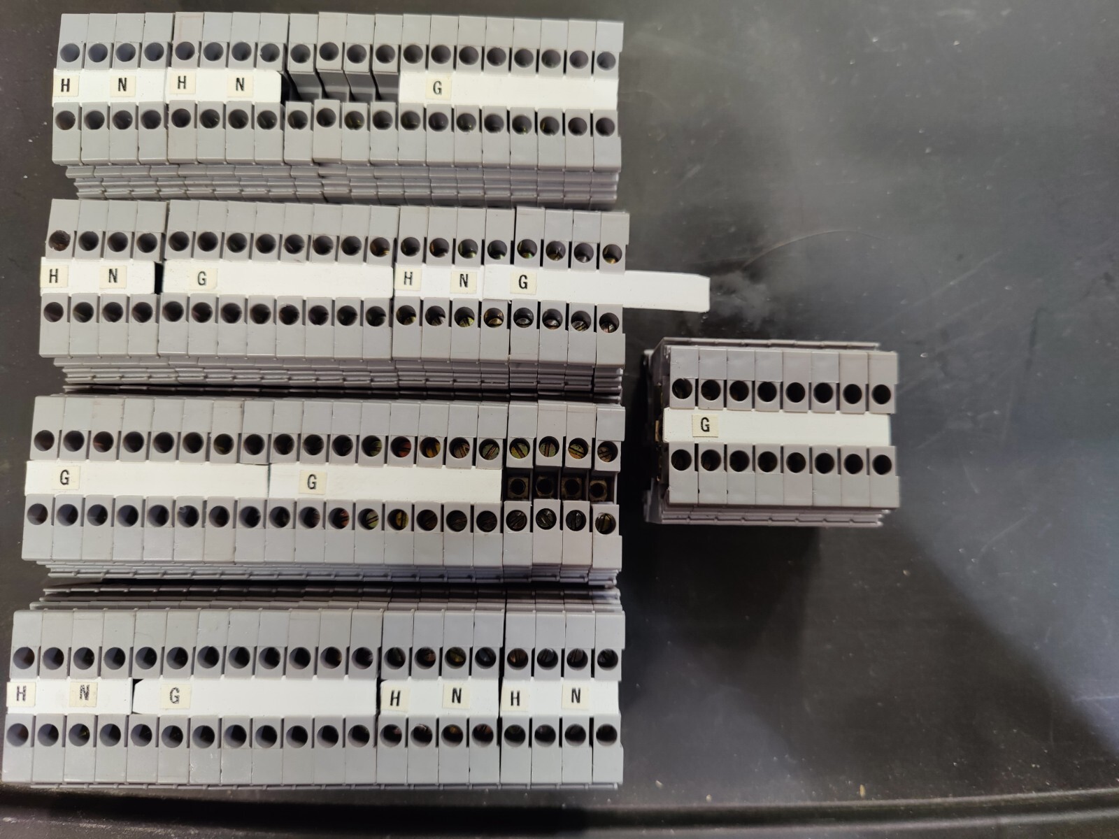 **Lot of 88** ENTRELEC M4/6_5116 GREY TERMINAL BLOCK 25 AMP 600VAC 24 ...