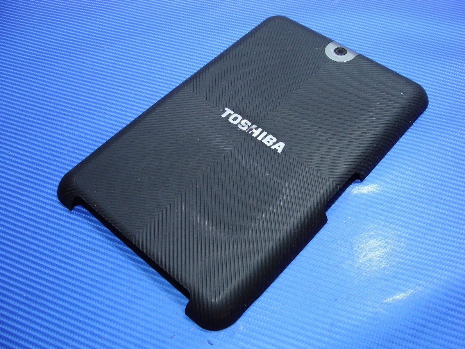 Toshiba Thrive 10.1" AT105-T1032 Genuine Tablet Back Cover 13N0-Y7A0F02 ...