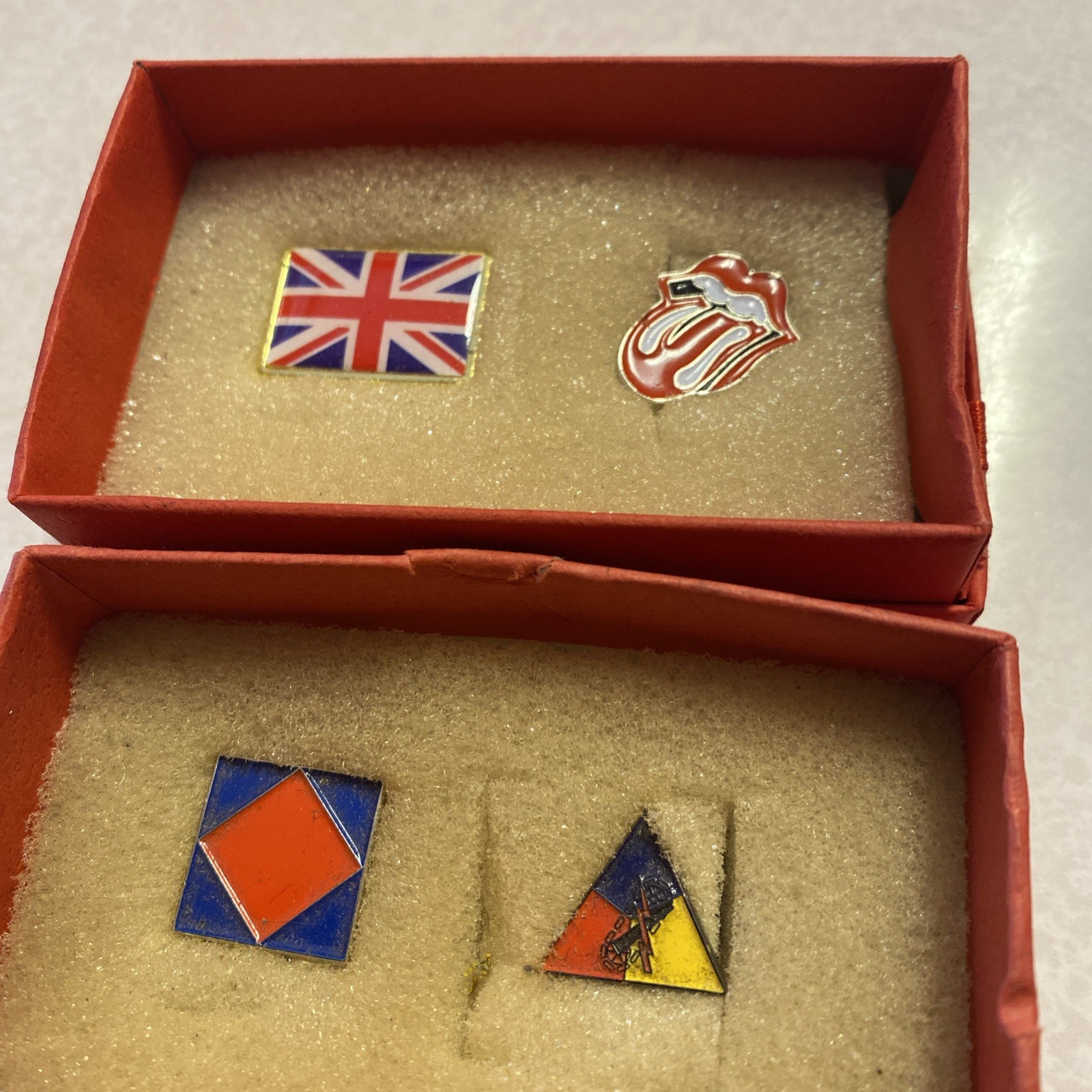 Pin Badges x4 Union Jack Rolling Stones lips army regiment | eBay