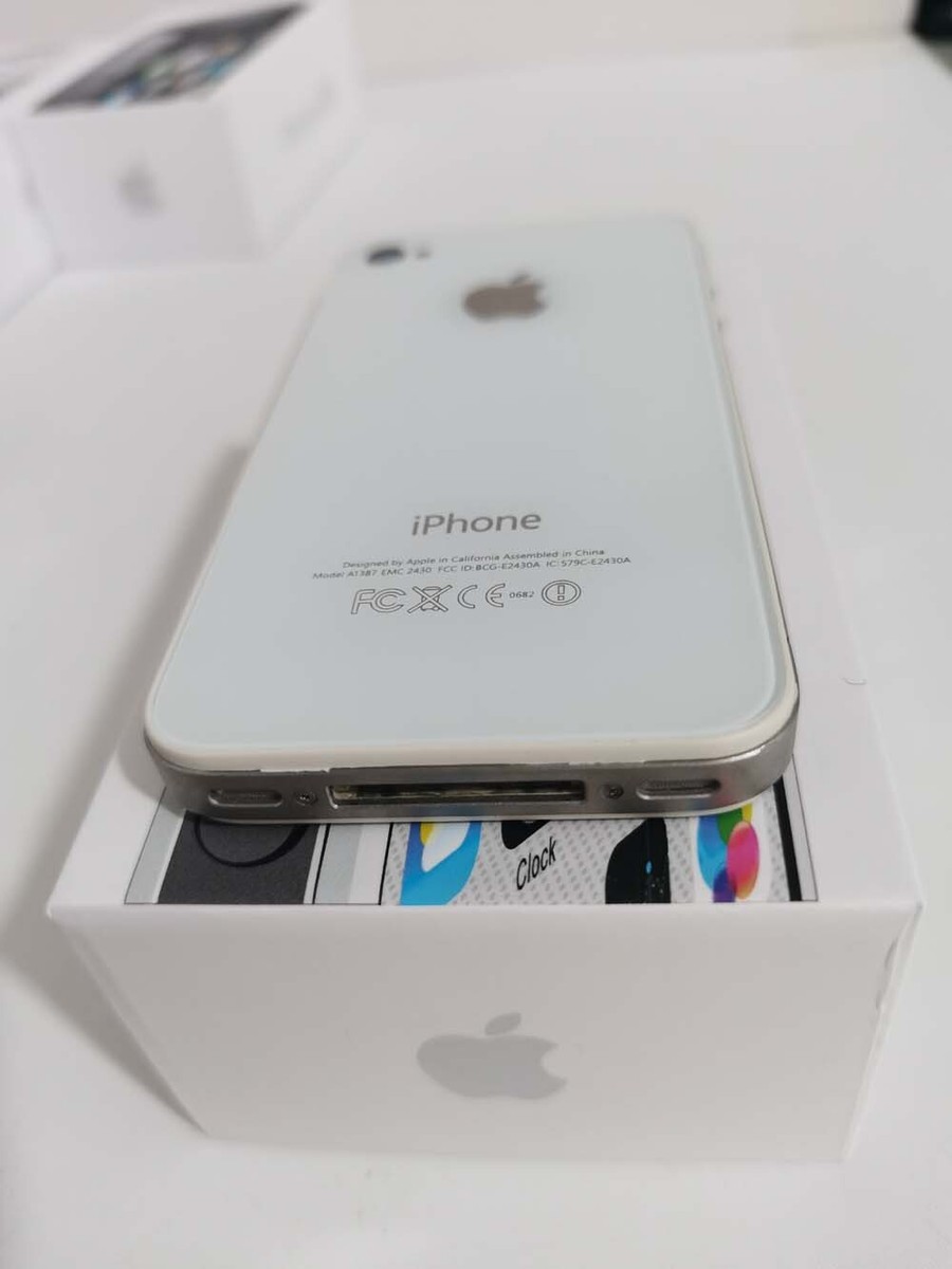 Apple iPhone 4s - 64GB - IOS6 - White/black - Unlocked Apple iPhone 4s - 64GB - IOS6 - White/black - Unlocked