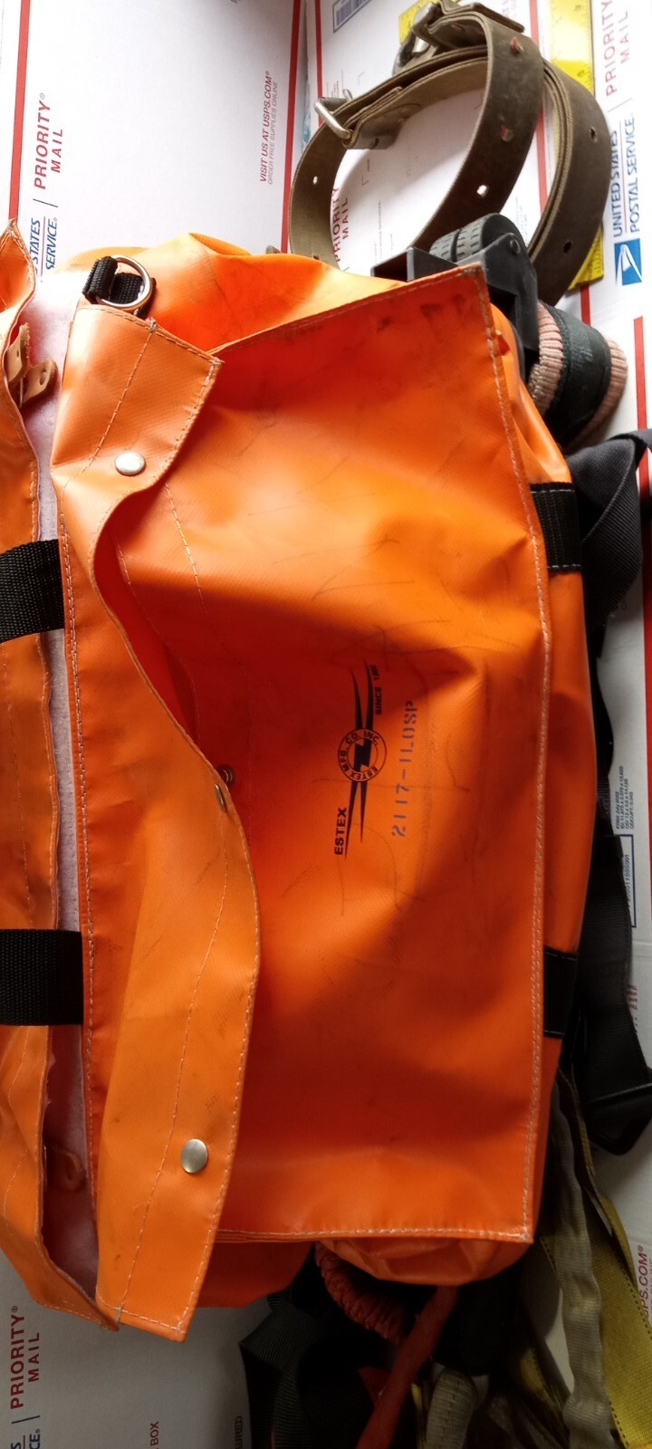 KLEIN Lineman Tree Pole Climbing Belts in Estex VINYL Tool Bag with ...