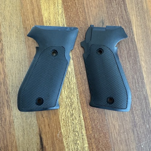 Sig Sauer P220 Grips Vintage Factory Black Checkered 1986 1987 Dated DA ...