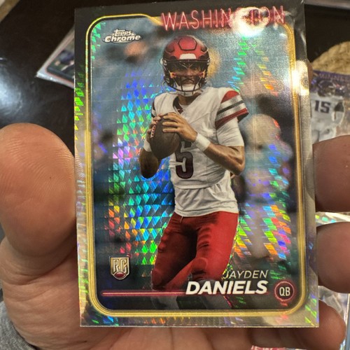 Jayden Daniels 2024 Topps Chrome RC PRIZM REFRACTOR #201 Commanders | eBay