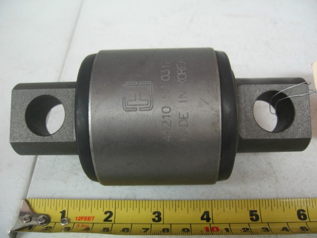 Hendrickson Straddle Mount Torque Rod Bushing P/N 49210-000L Ref ...