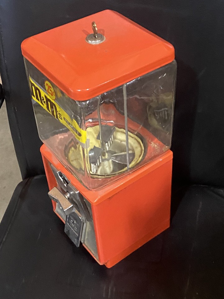 Northwestern Model 60 Quarter Peanut Machine Candy Machine Glass Globe ...