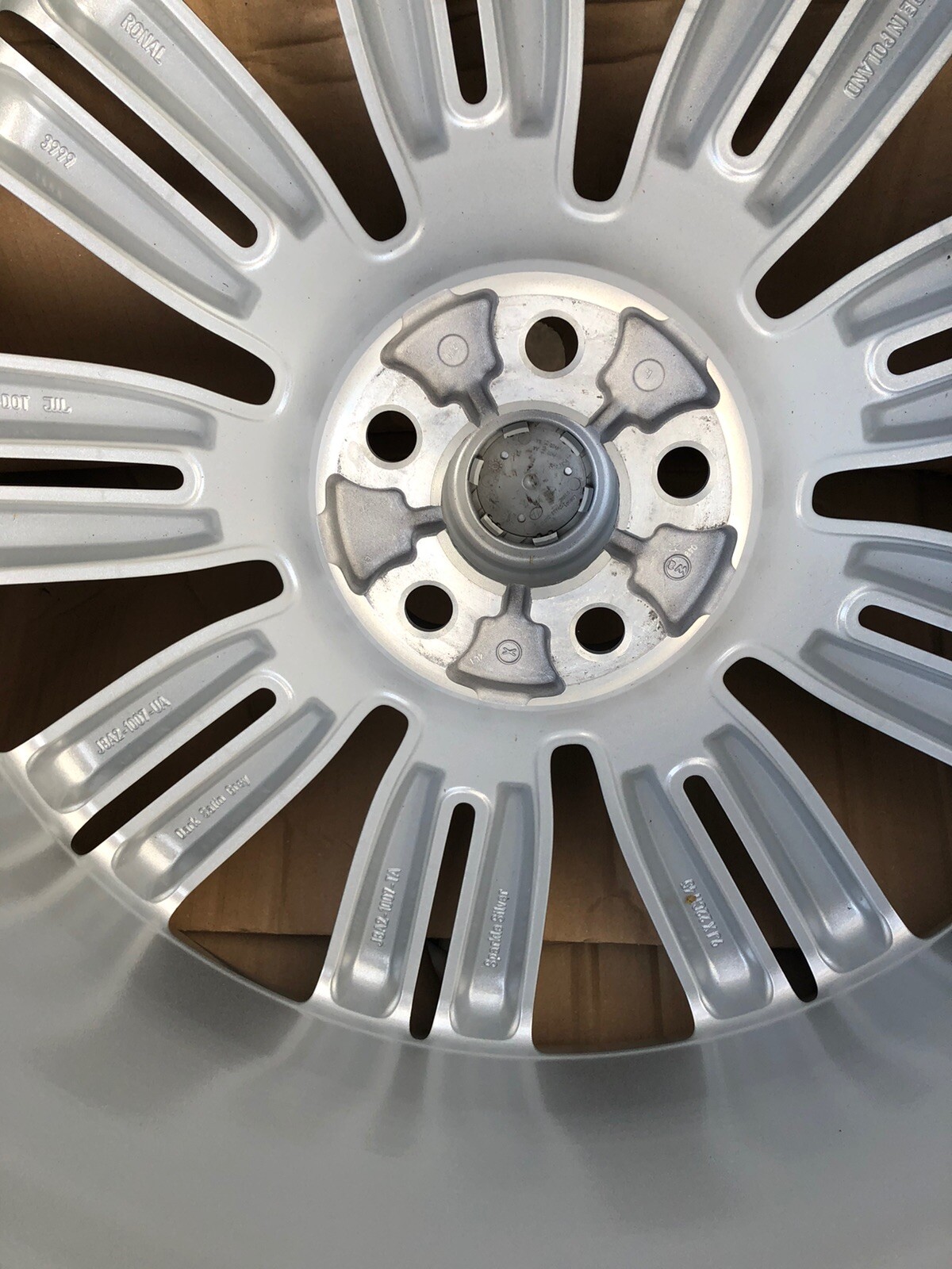 1 x Range Rover Velar 22 Inch 22" Model 9007 GENUINE Alloy Wheel 2020 ...