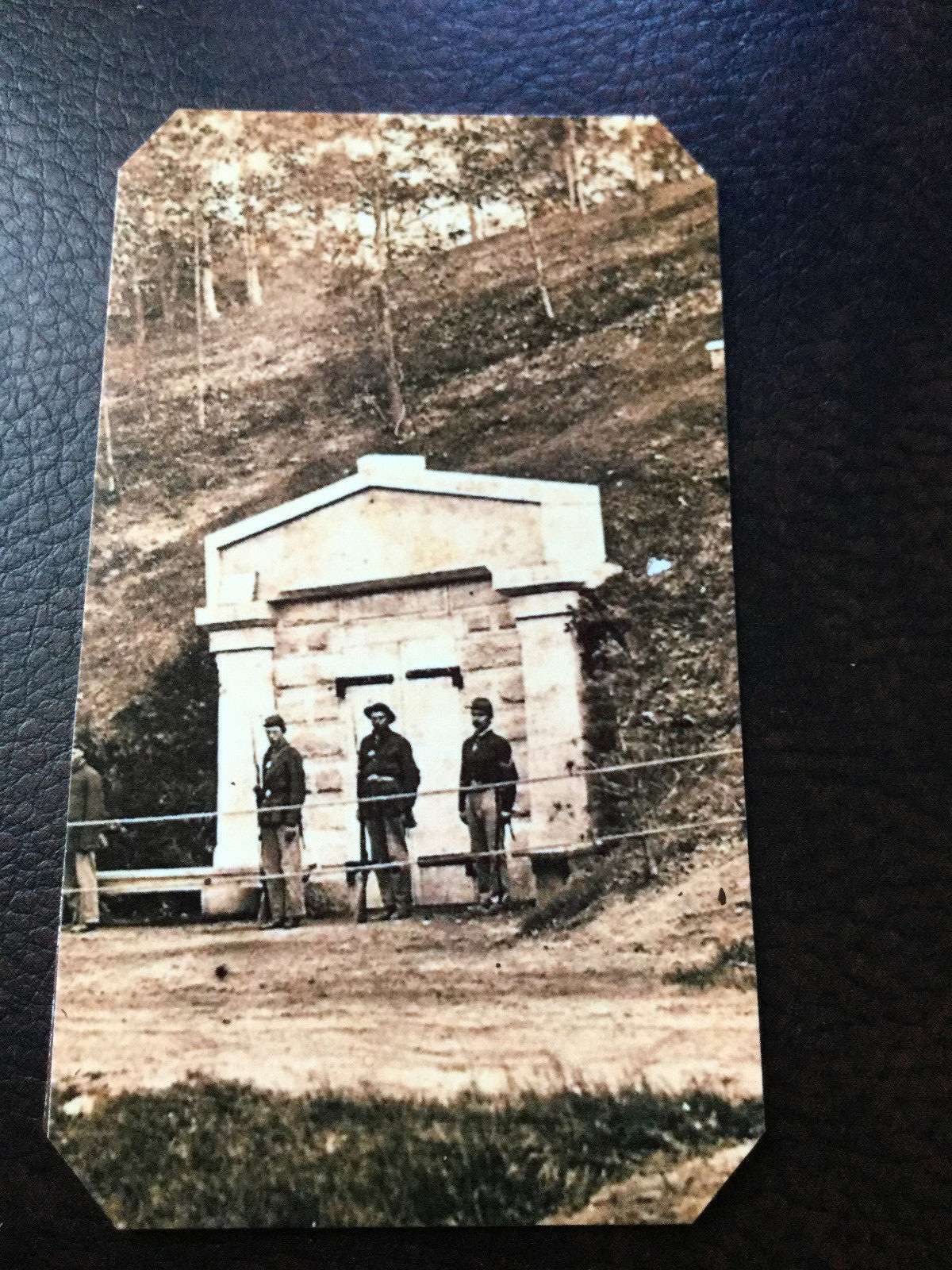 Abraham Lincoln rare view of the receiving vault tintype C532RP | eBay