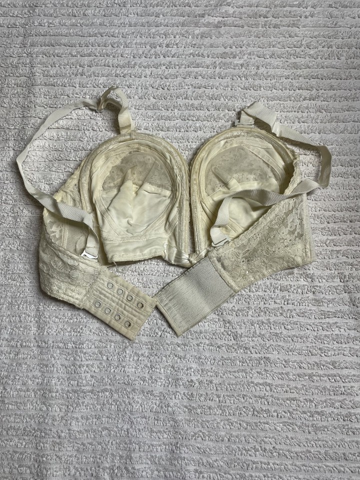 Vintage 1950s bullet pinup Lucille Wisp-O-Youth 32C bra | eBay