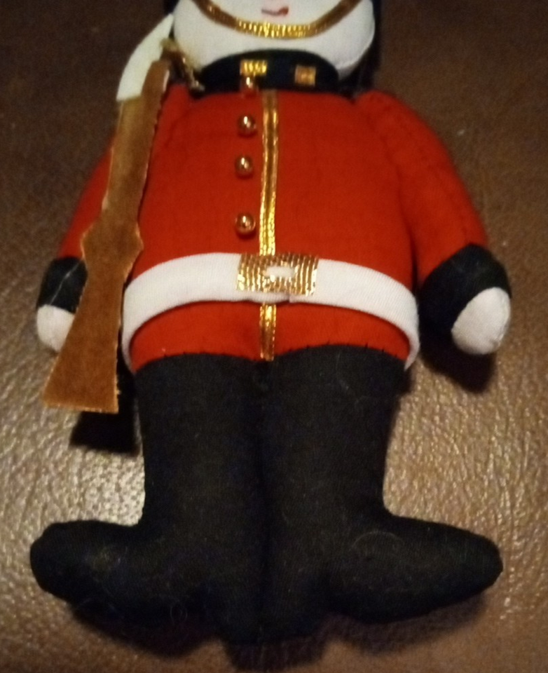 British ROYAL GUARDSMAN Soldier Christmas Ornament | eBay