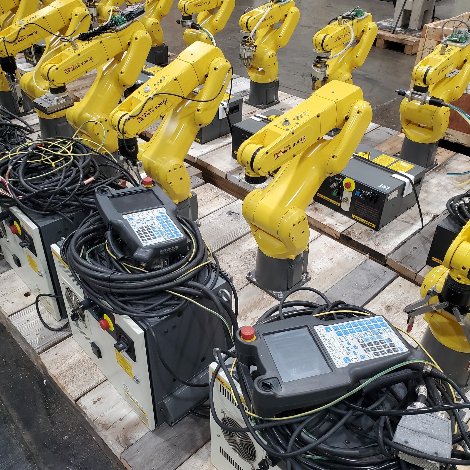 FANUC LR Mate 200iD 7L Robot System w/ R30iB Mate Controller - Low ...