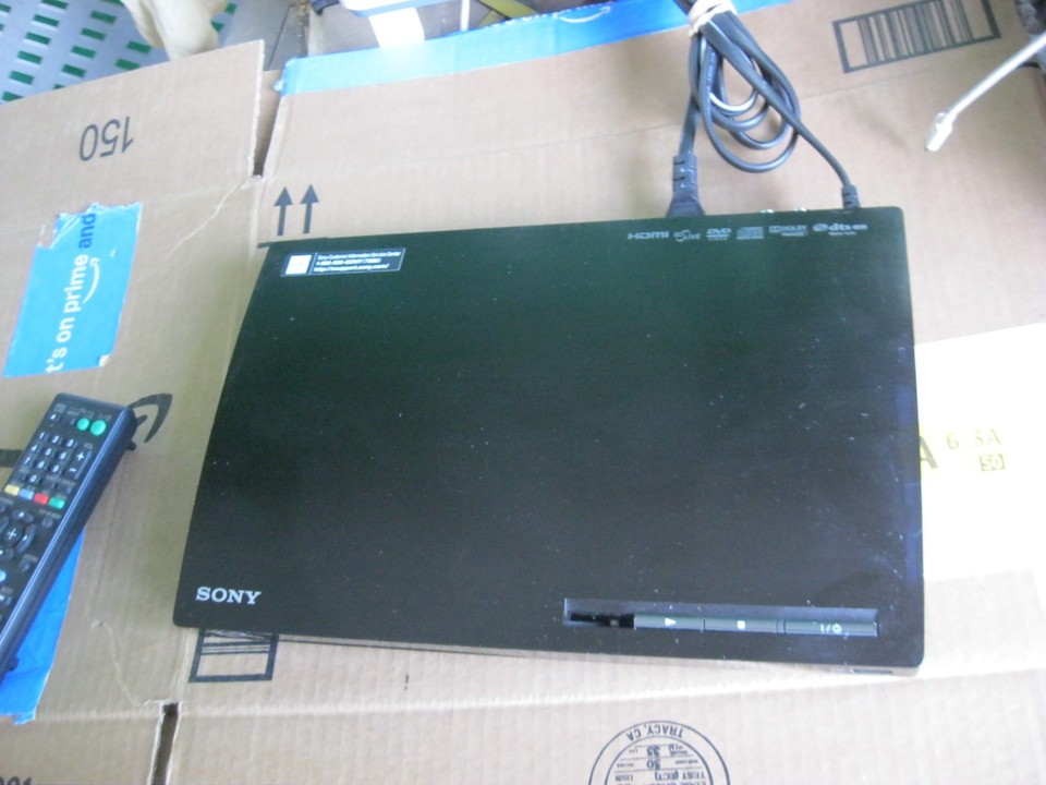 Sony Blu-ray Disc/DVD Player Model BDP-BX18 with Remote Control - Free ...