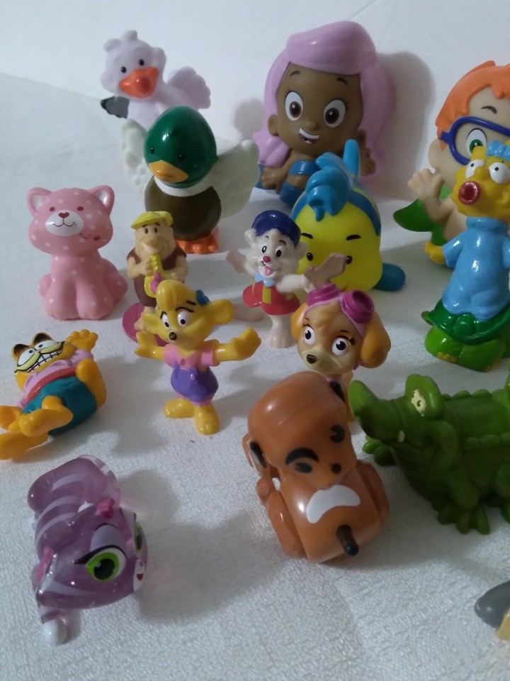 Random Toys Lot Of 25 Cartoon Disney Gummy Duck, Simpsons Nickelodeon ...