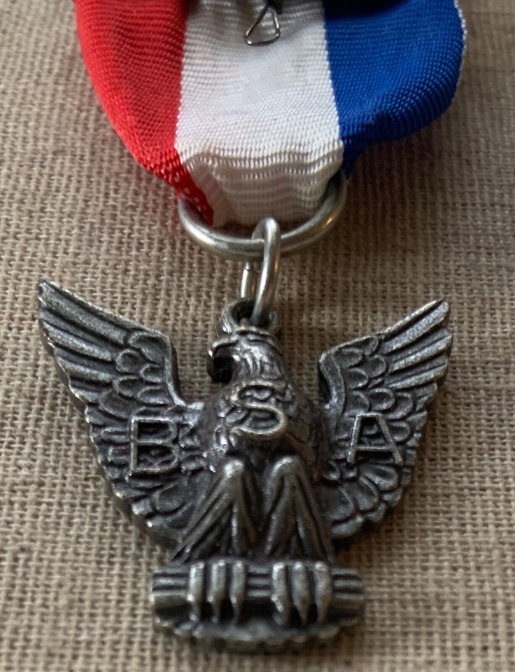 Vintage 1980s EAGLE SCOUT Boy Scouts of America Rank MEDAL & PATCH BSA ...