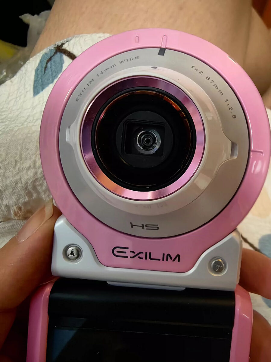 CASIO EXILIM EX-FR100L Separation Digital Camera 10.2 CASIO EXILIM EX-FR100L Separation Digital Camera 10.2