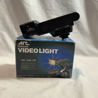 Video Movie Lights ARC 3000 LED Camcorder Accessory Light & Battery ...