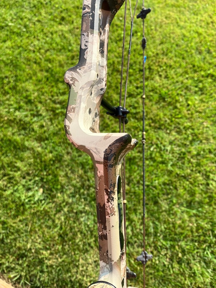 Bear Rant compound bow right hand 50-70lbs excellent condition | eBay