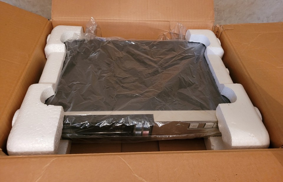 Vintage Luxman TX-101 AM/FM Stereo Tuner. MINT ONE OWNER IN ORIG BOX ...