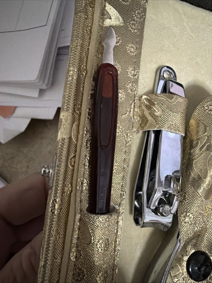 Vintage Travel Manicure Pedicure Amber Handle 11 Pc in SNAP CASE ...