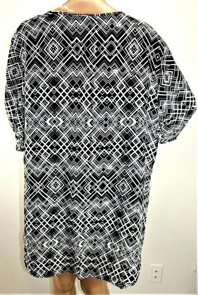 Unique Spectrum Women Plus Size 2x 3x Black White Hi Lo Tunic Top ...