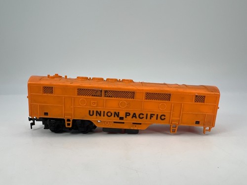 Marx HO Scale Union Pacific Yellow B Unit Good Condition Missing Truck ...